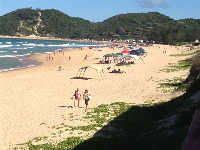 Ponta Malongane Beach | Moz Explore